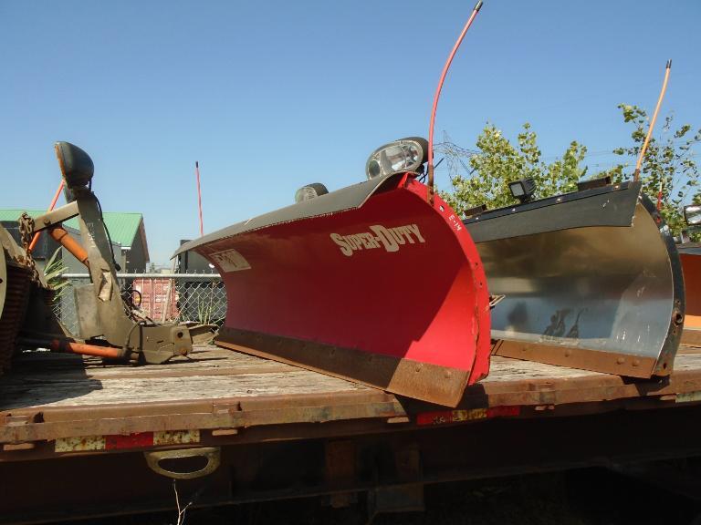 2009 General Heavy Equipment The Boss 8'1/2 Used for sale in St-Roch-de ...