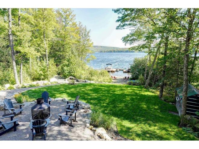 Magnifique chalet au bord de l’eau avec spa et plage privée (Lac de l ...