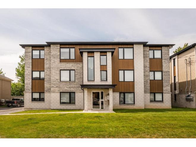 TOUT INCLUS*** - Luxueux 4 1/2 à louer à louer à Venise-en-Québec sur ...