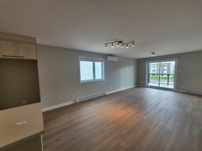 Logement neuf 5-1/2 au rdc- Rue du Versant à St-Joseph à louer à Saint ...