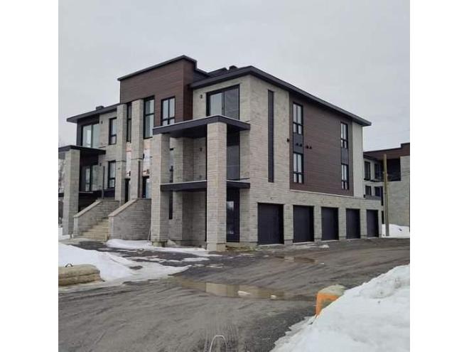 2 CH - 1 SDB - Laval - $2,250 /mo à louer à Saint-Francois sur LesPAC immo