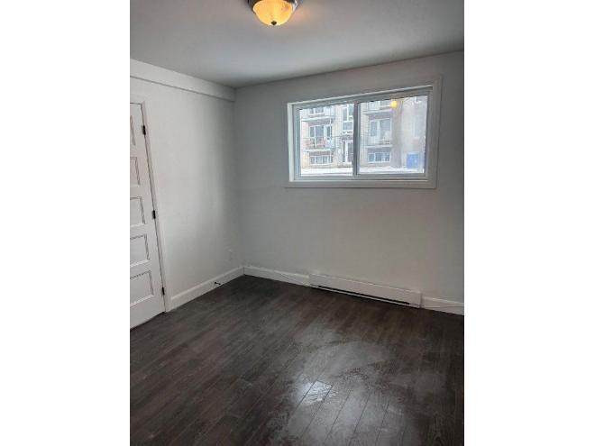 Très beau 2 1/2 libre à Limoilou à louer à Limoilou sur LesPAC immo