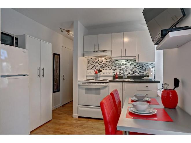 2 AVRIL- Studio fonctionnel en plein ♥ du Vieux-Québec à louer à Vieux ...