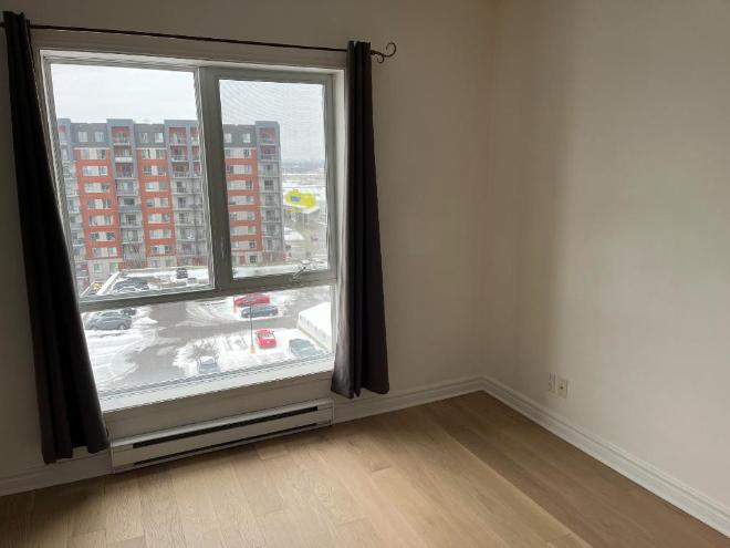 À louer (disponible immédiatement): Grand condo de 3 ½ semi-meublé à ...