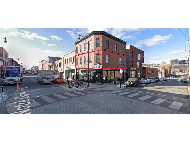 *Because You Deserve a Loft in the Heart of St-Henri, Atwater Market* à ...