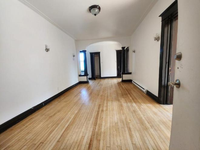 *Because You Deserve a Loft in the Heart of St-Henri, Atwater Market* à ...