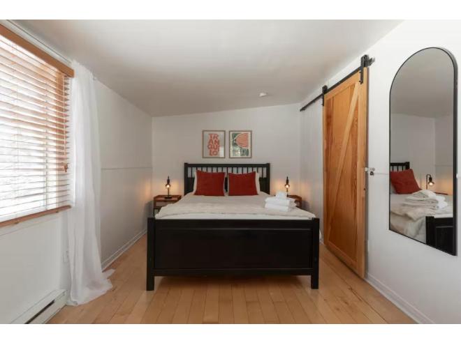 Chalet L’ÉLIXIR sur la Rouge | Spa, Vue sur l’eau & 15 min de Tremblant ...