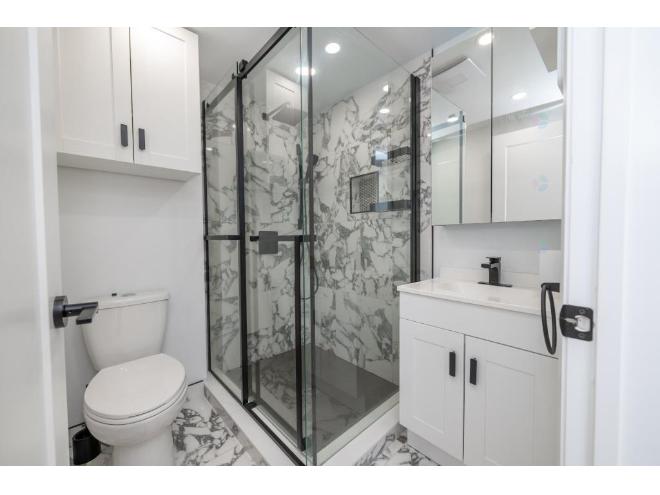 Maison Intergénération Rénovée Clé en main Fabreville Laval à vendre à ...