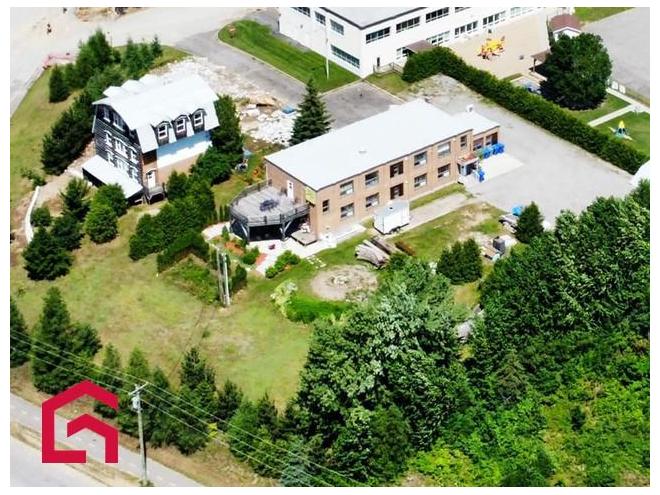 Bâtisse commerciale/Bureau à vendre à La Tuque sur LesPAC immo