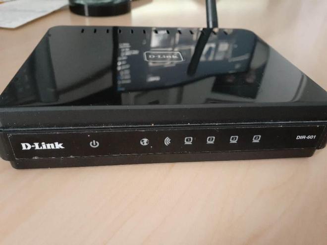 Routeur D-LINK, Model No. Dir-601, Liquider $8.00 Usagé à vendre à ...