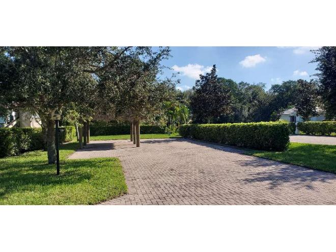 Terrains pour motorisé à louer - Floride Aztec RV Resort à vendre à ...