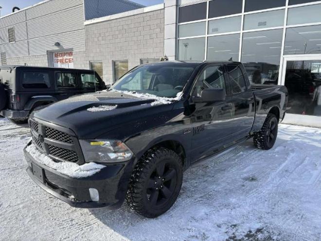 2019 Ram 1500 Classic Express Quad Cab 4x4 caisse de 6 pi 4 po Usagé à ...